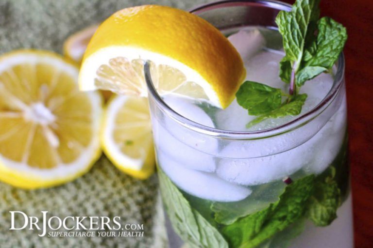 Lemon Mint Berry Flavored Water (So Refreshing!)